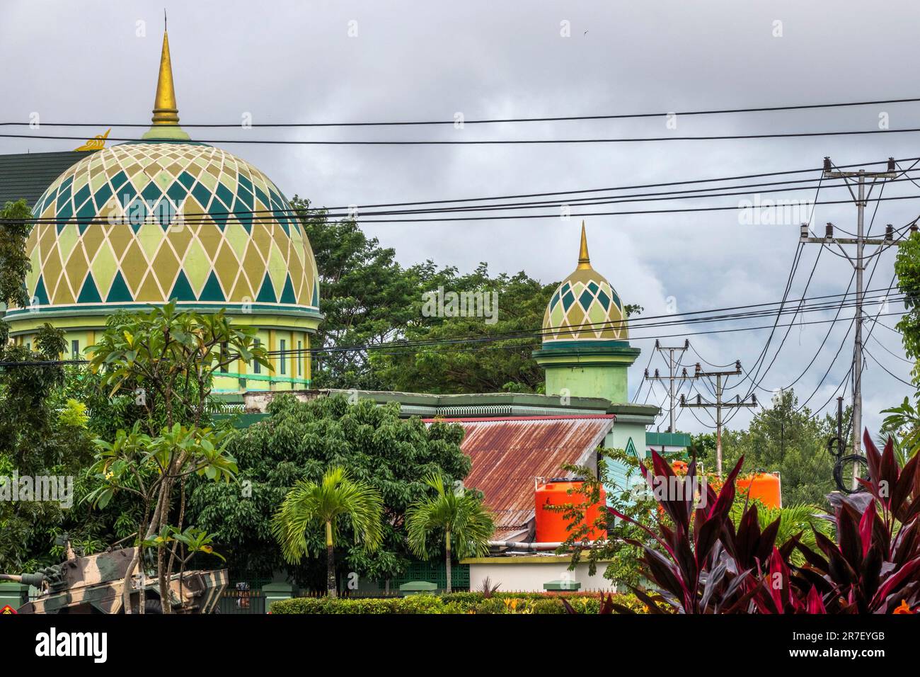 Technology mosque hi-res stock photography and images - Alamy