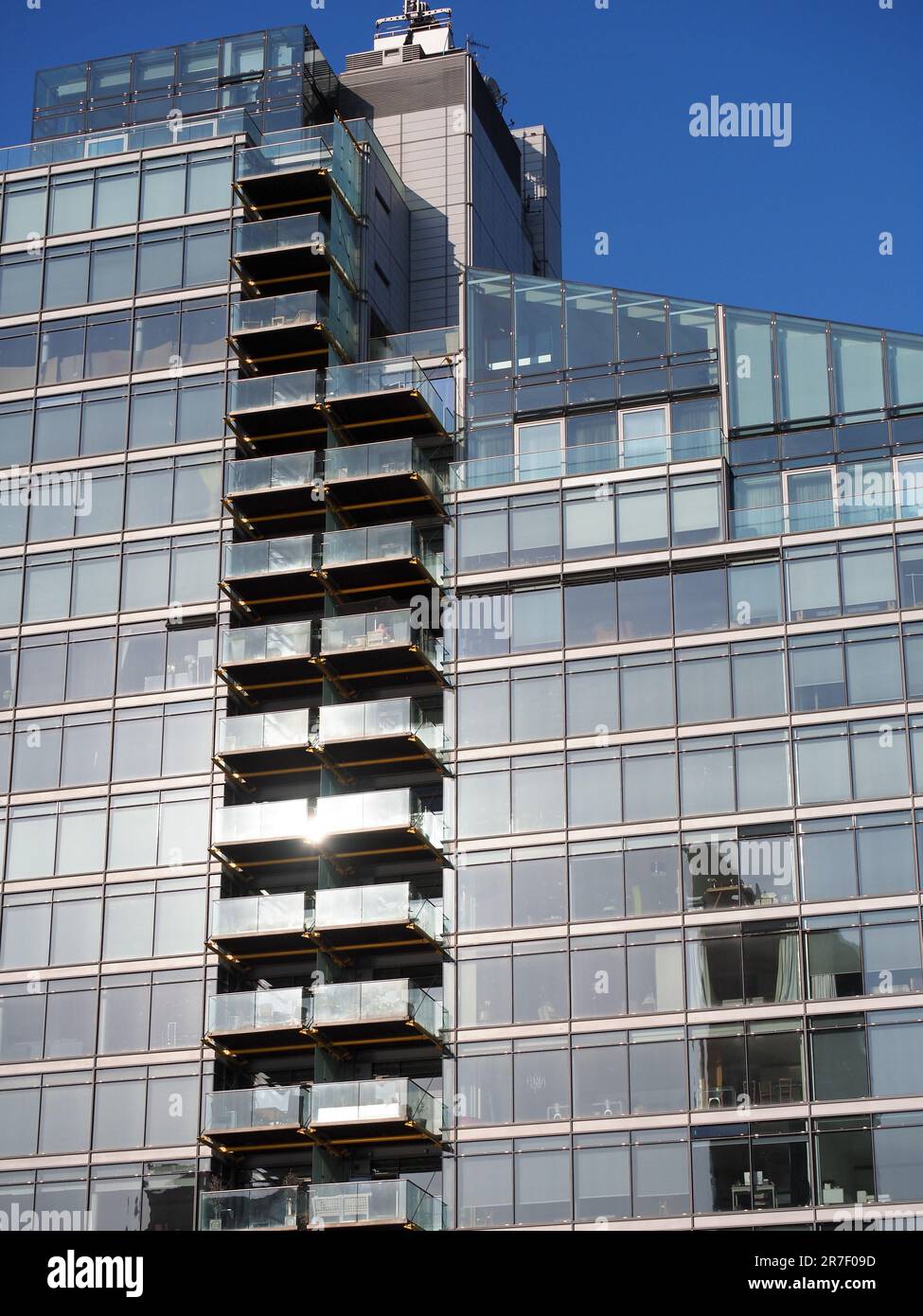 Modern architecture with new flats in London Stock Photo - Alamy