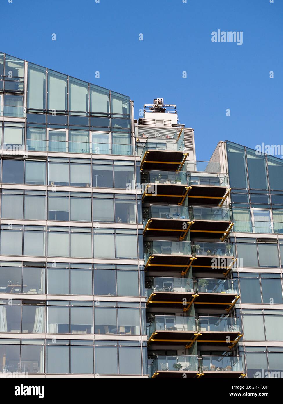 Modern architecture with new flats in London Stock Photo - Alamy