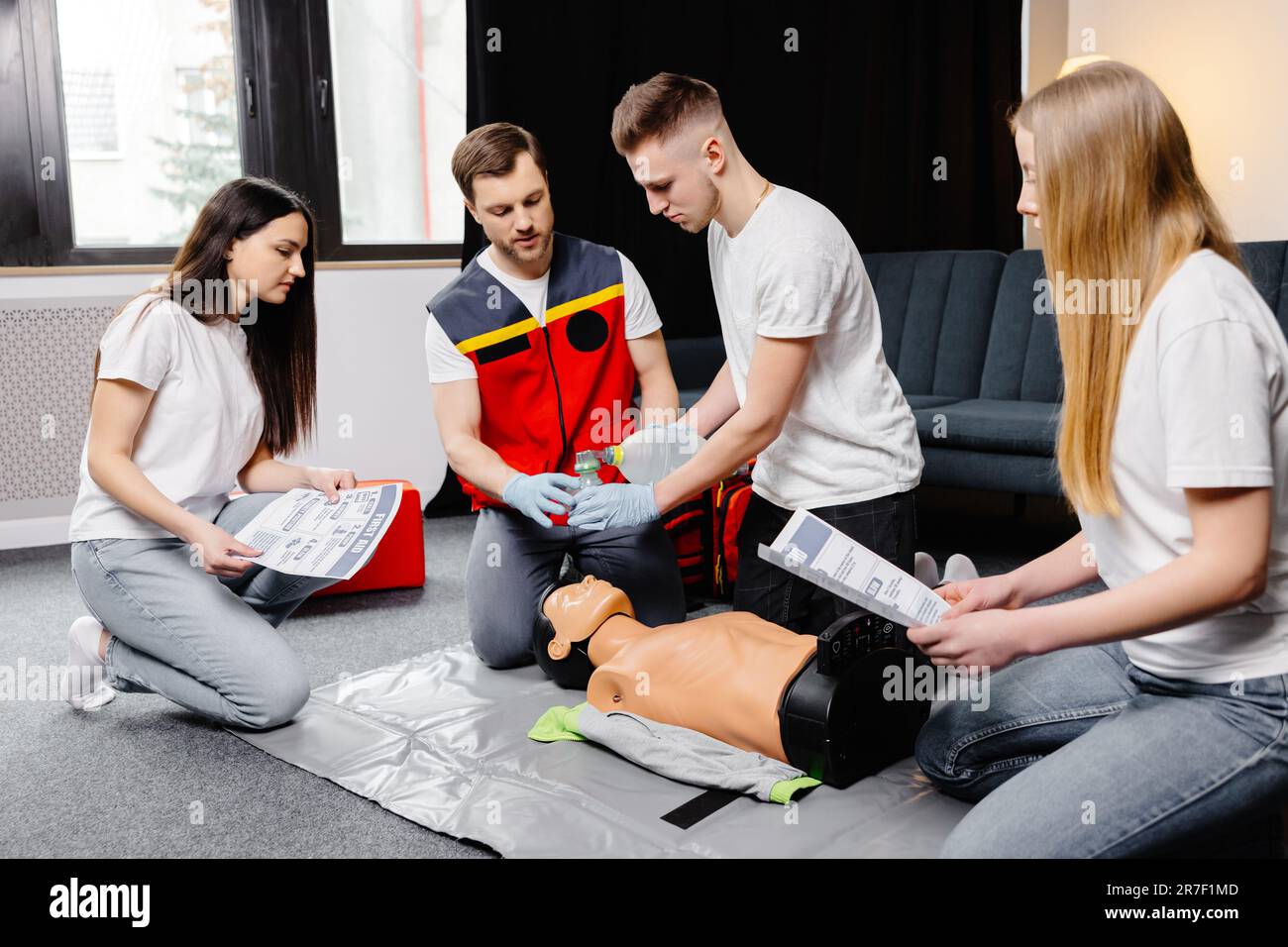 Training dummy medical hi-res stock photography and images - Alamy