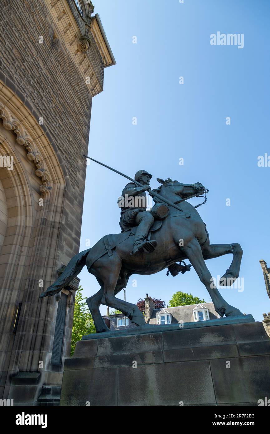 Border Reiver statue by thomas clapperton in front of War Memorial in ...
