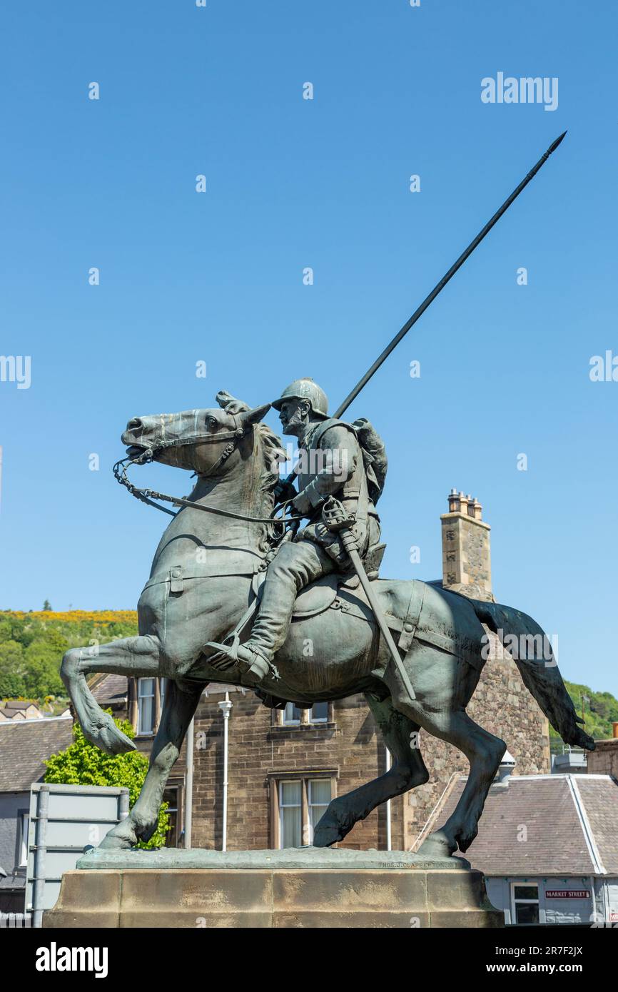 Border Reiver statue by thomas clapperton in front of War Memorial in ...