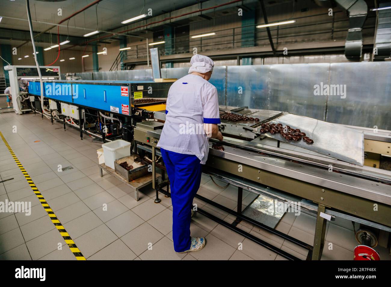 Sorting conveyor hi-res stock photography and images - Alamy