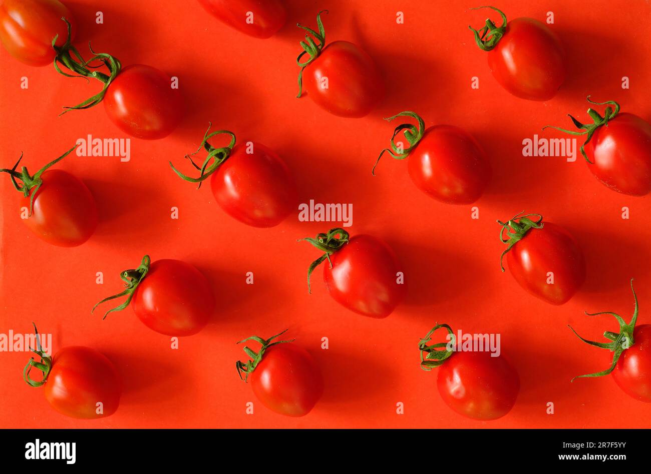 flat lay of fresh tomatoes, healthy eating, food, vegetable concept ...