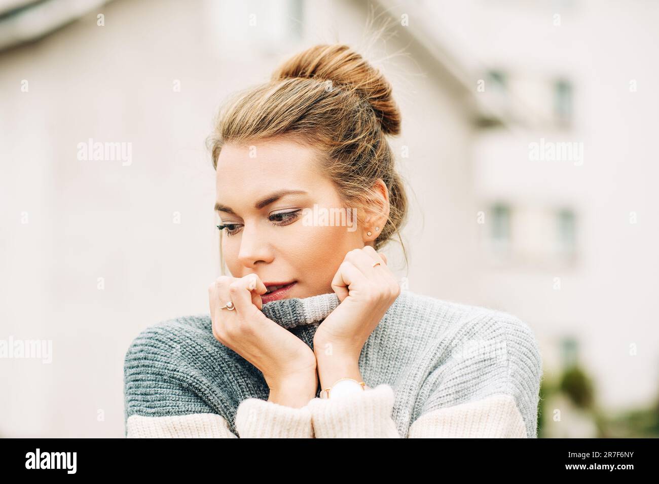 Neck look up model hi-res stock photography and images - Alamy