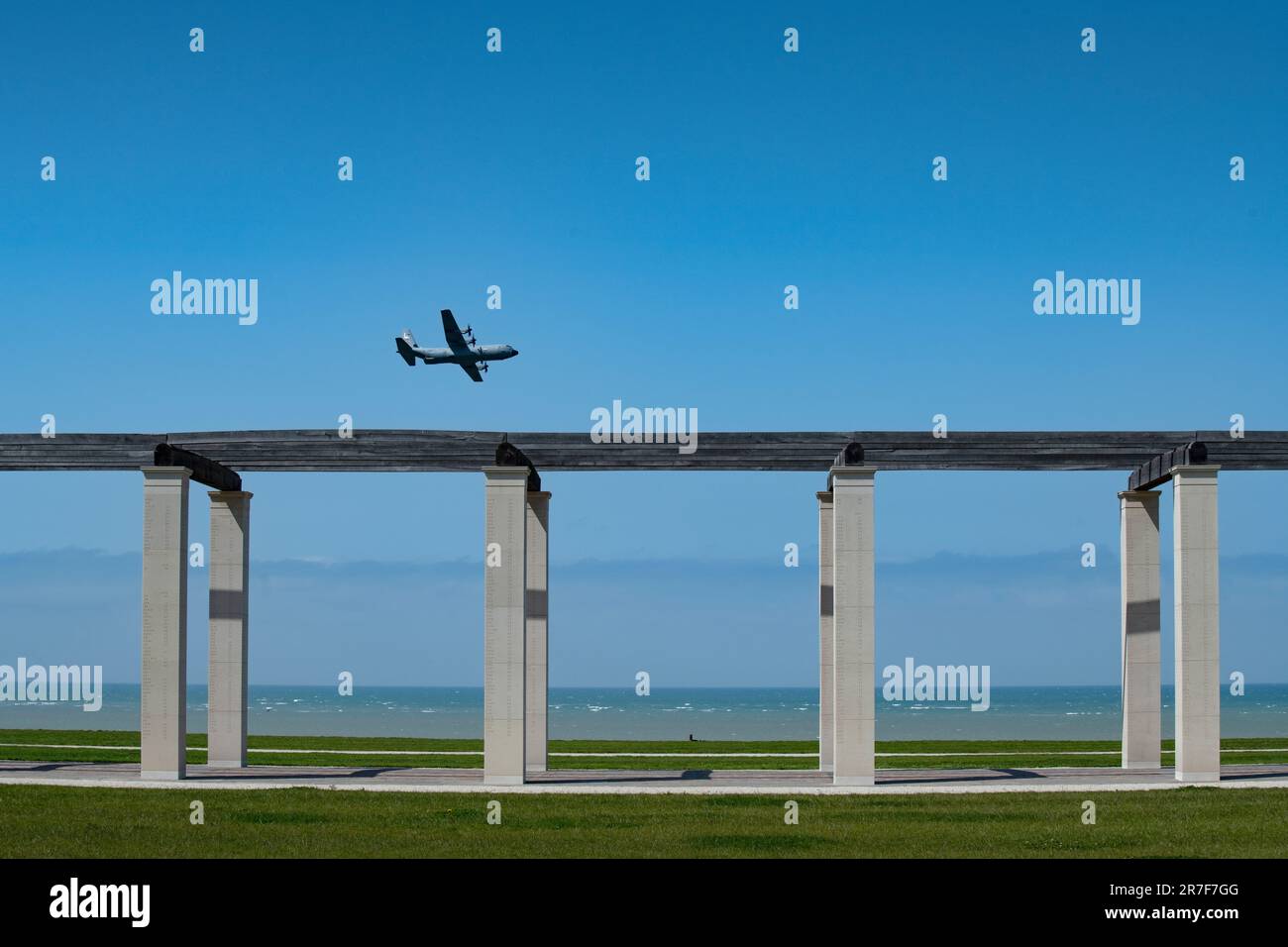 Ver sur mer british memorial hi-res stock photography and images - Alamy