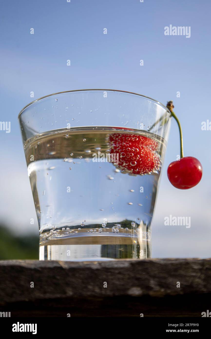 A refreshing carbonated drink hi-res stock photography and images - Alamy