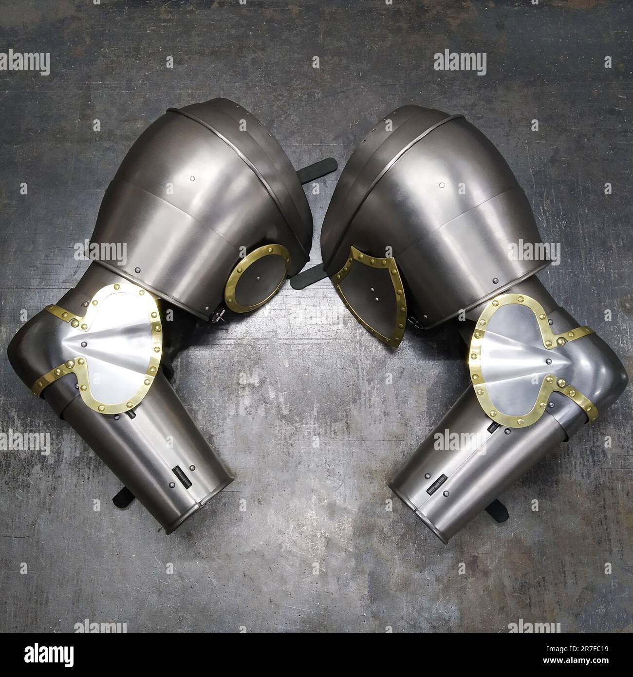 Forge armor hi-res stock photography and images - Alamy