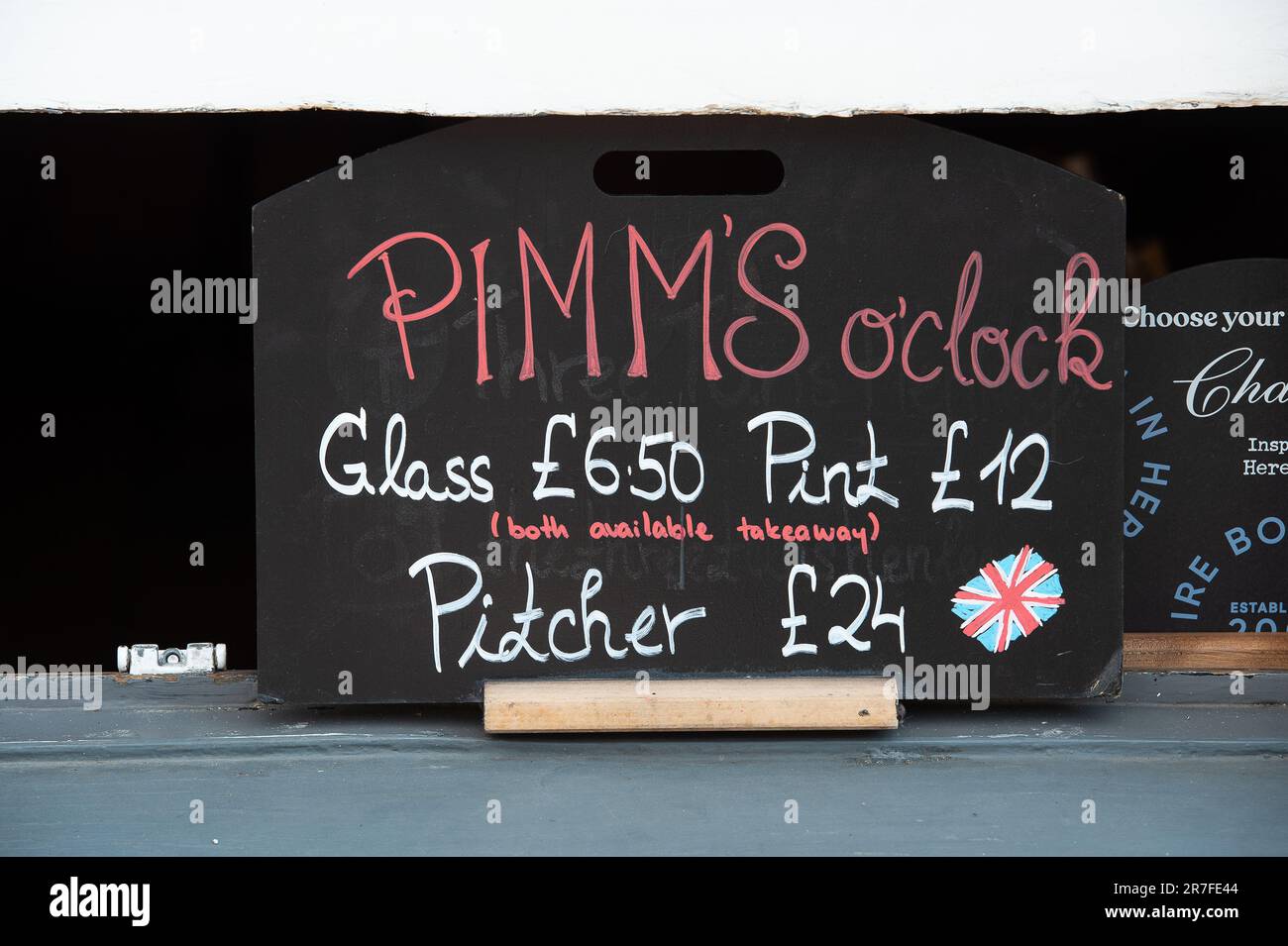 Pimm's o'clock hi-res stock photography and images - Alamy