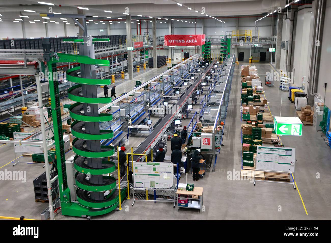 Barleben, Germany. 15th June, 2023. View of HelloFresh's shipping hall ...