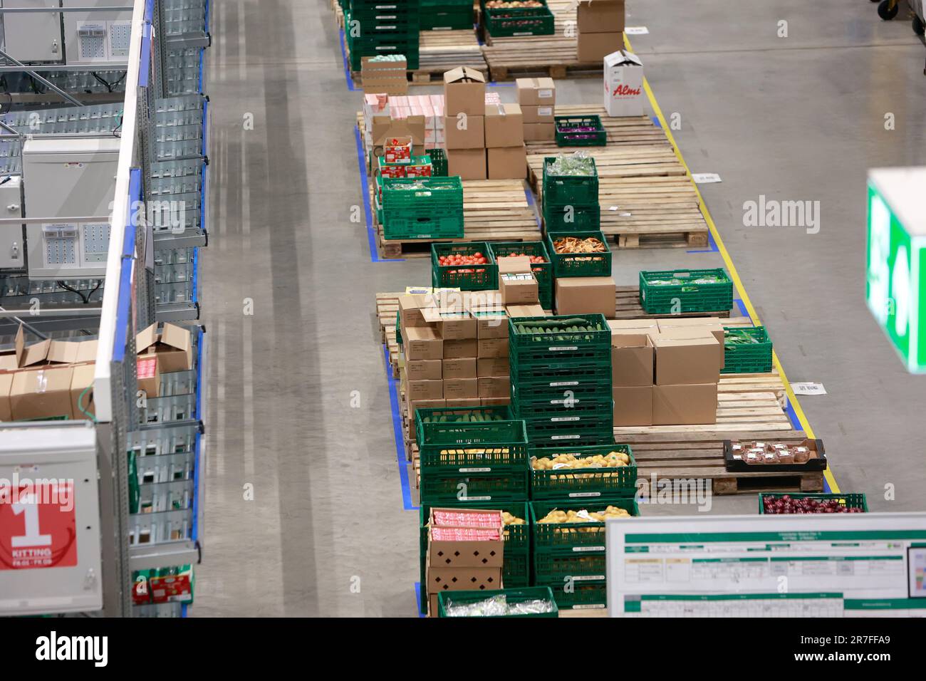 Hellofreshs hi-res stock photography and images - Alamy