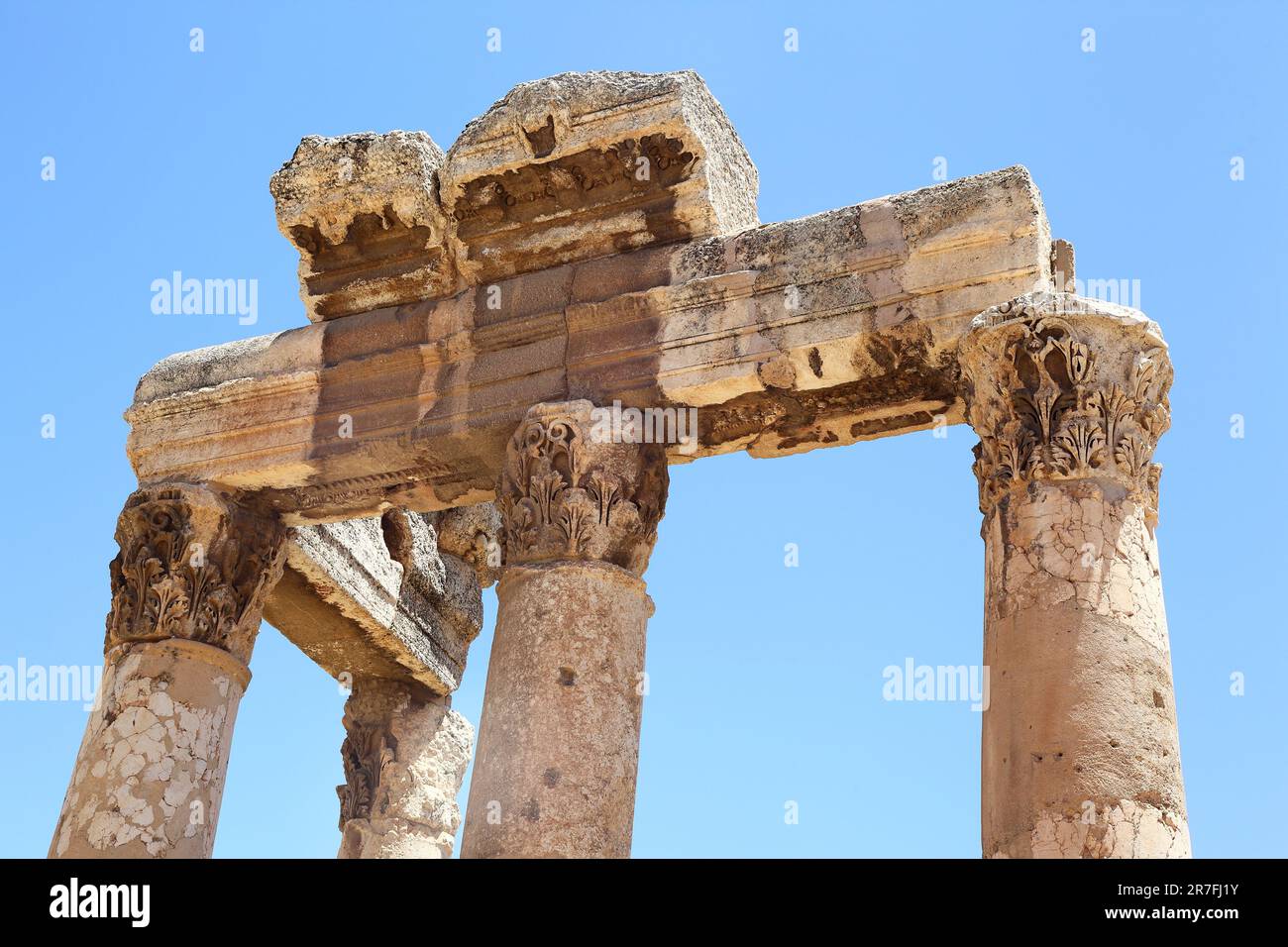Baalbek, Lebanon: The famous Roman ruins in the beqaa valley of Lebanon ...