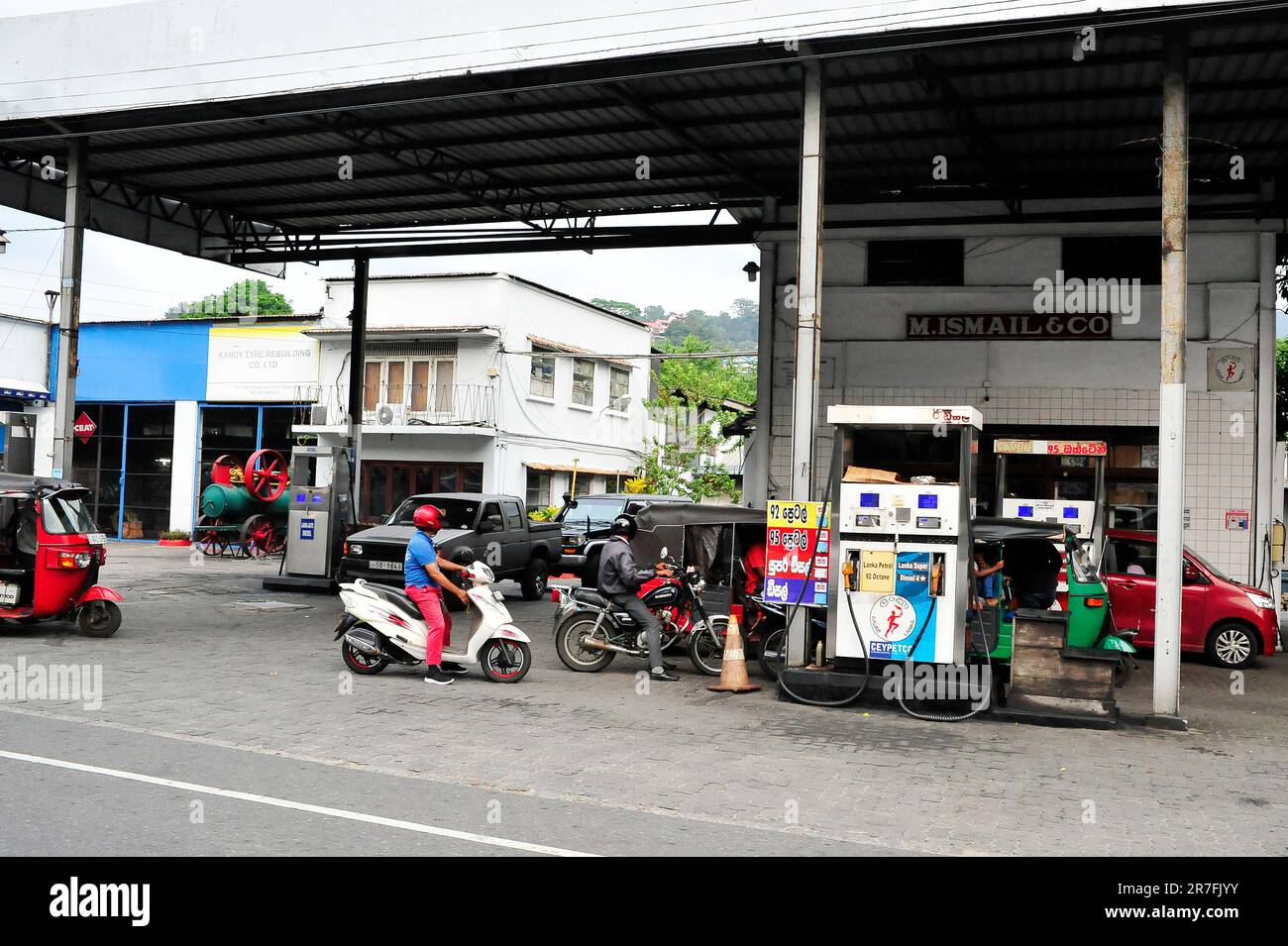 Gas supply crisis shortages hi-res stock photography and images - Alamy