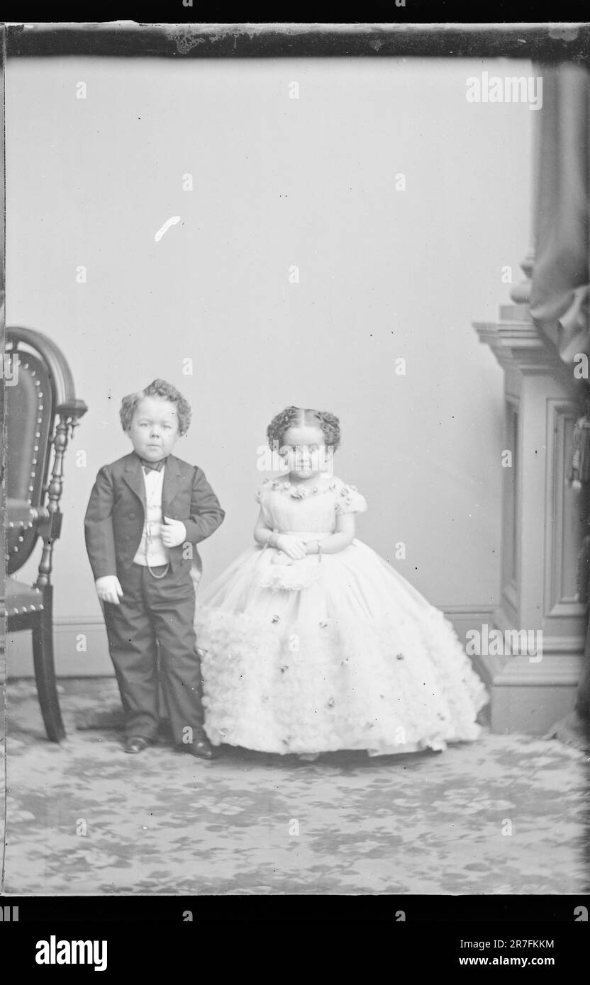 G.W.M. Nutt and Minnie Warren c. 1860-1870 Stock Photo - Alamy