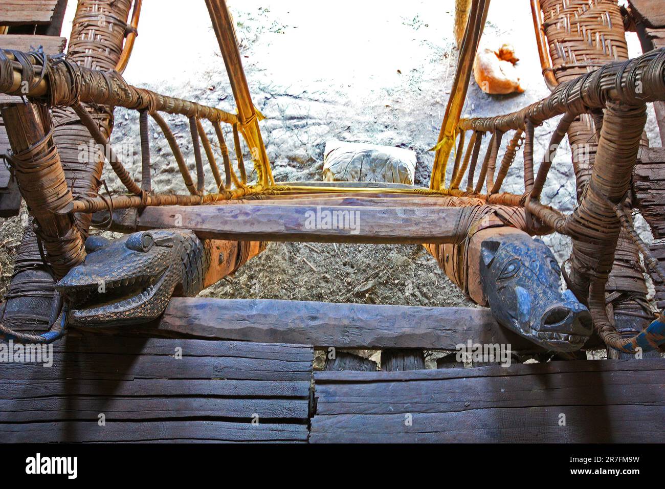 Spirit house papua new guinea hi-res stock photography and images - Alamy