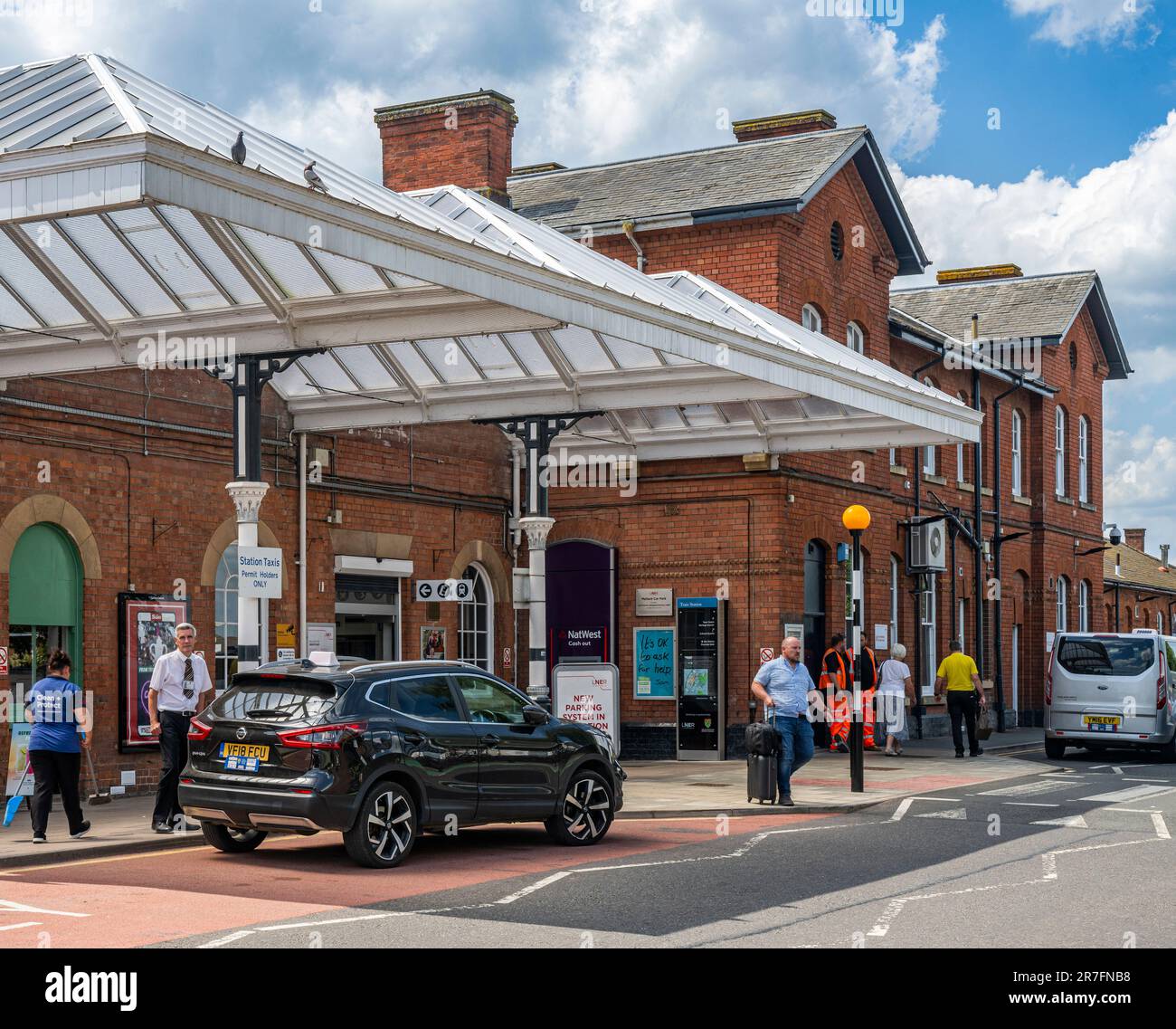 Public transit amenities hi-res stock photography and images - Alamy