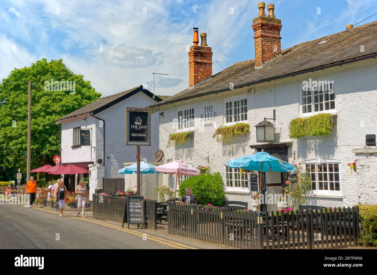 The Ship Inn at Styal in Cheshire, England Stock Photo - Alamy