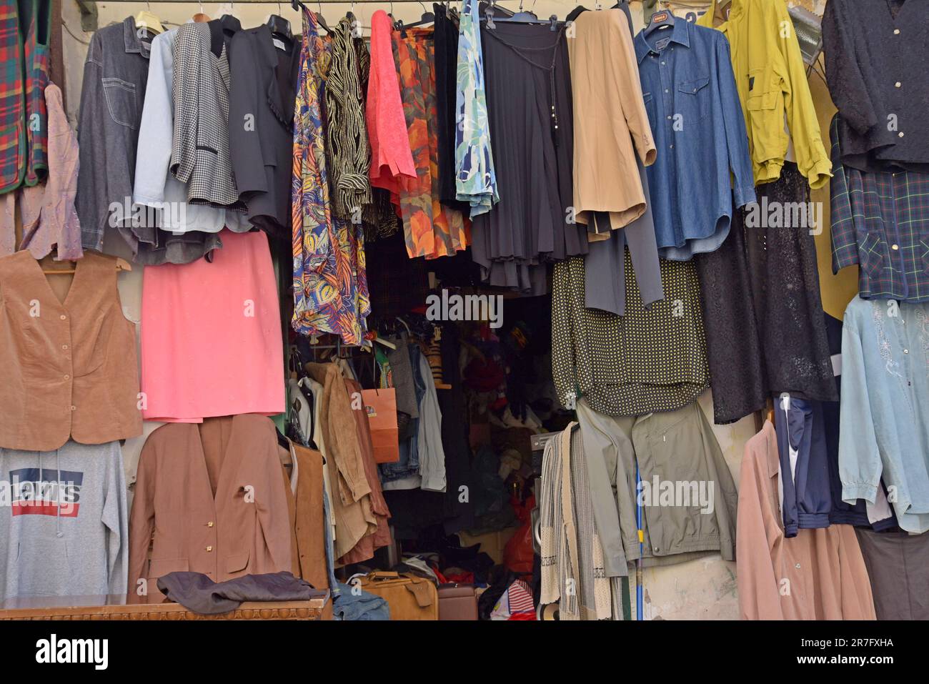 Ex military clothing hi-res stock photography and images - Alamy