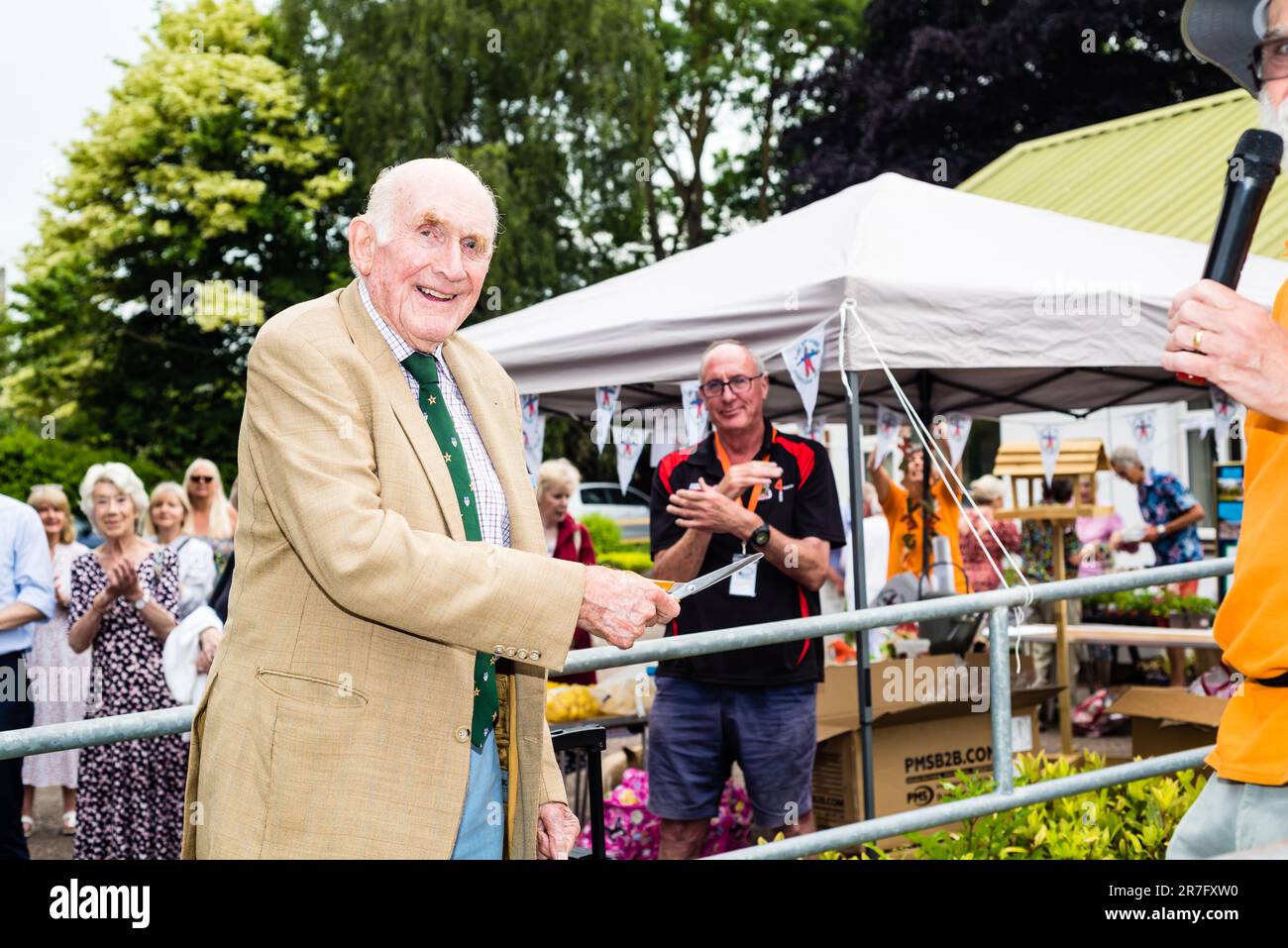 Lord Clinton opening the East Budleigh Village Scarecrow Festival in ...