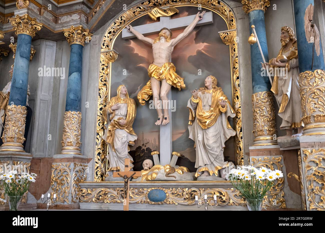 The Altar of Lestene Lutheran Church (1703), the greatest ensemble of ...