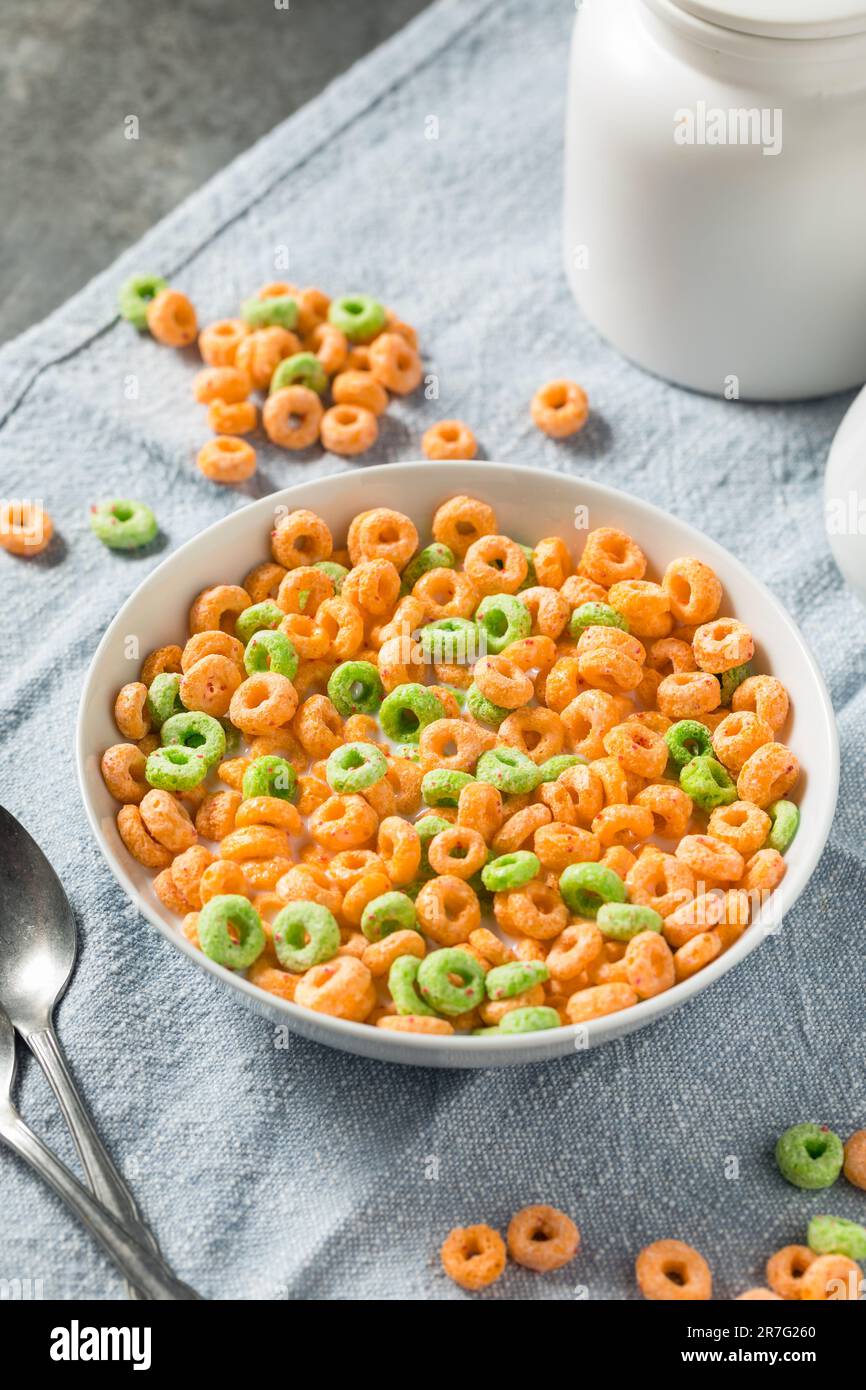 Healthy Apple Cinnamon Breakfast Cereal with Whole Milk Stock Photo - Alamy