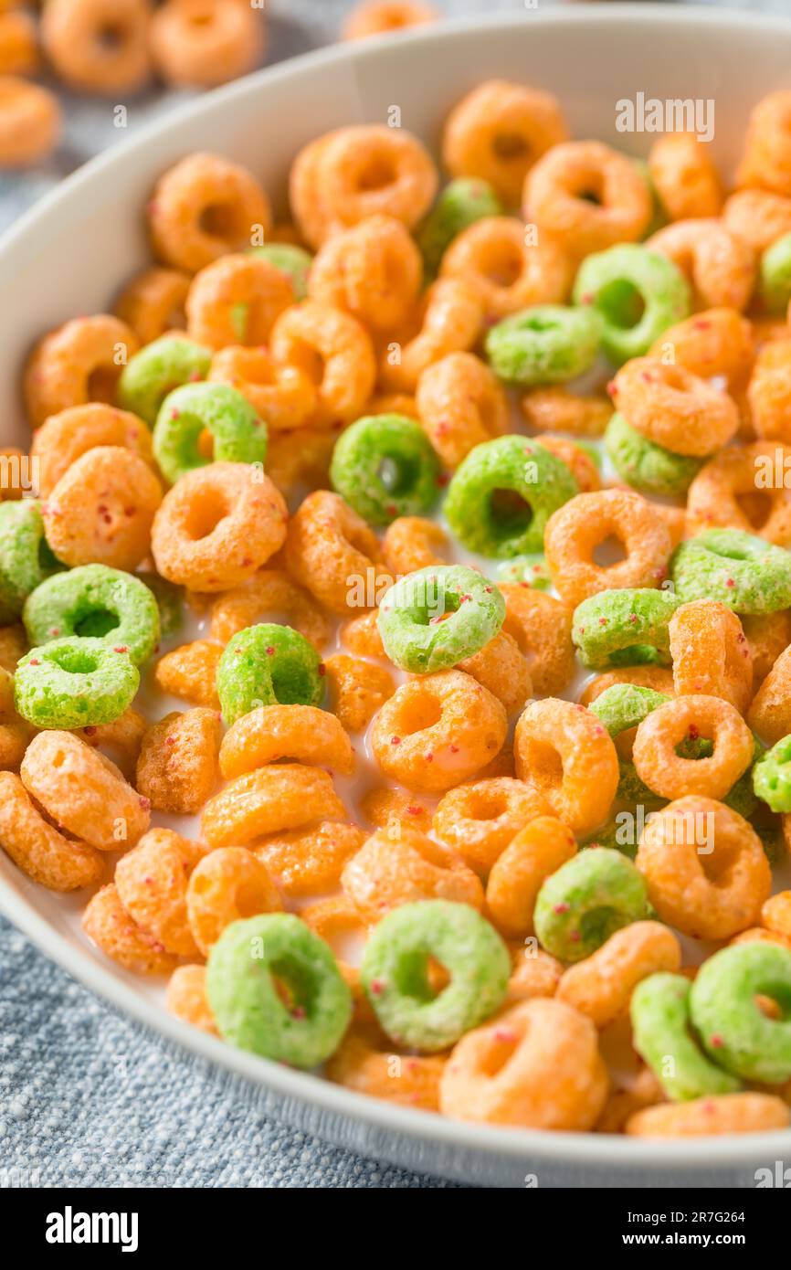 Healthy Apple Cinnamon Breakfast Cereal with Whole Milk Stock Photo - Alamy