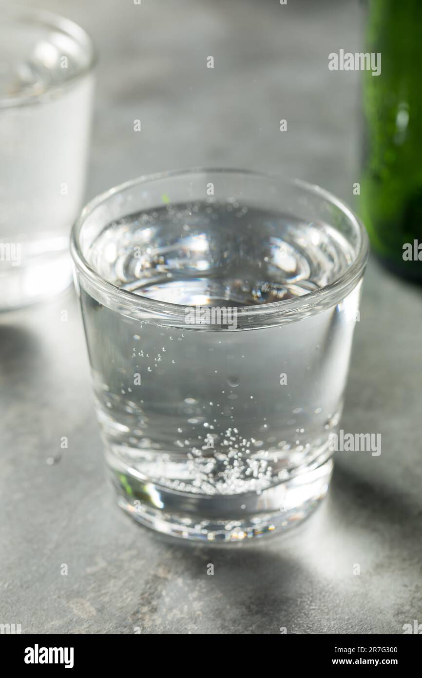 Cold Refreshing Sparkling Mineral Water in a Glass Stock Photo - Alamy