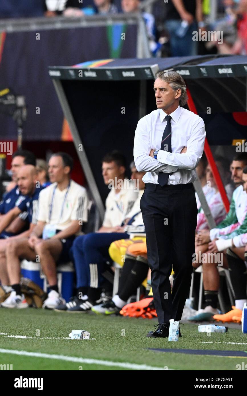 Italy national soccer team head coach roberto mancini hi-res stock ...