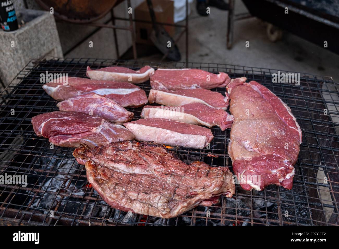organic beef chunks prepared for cooking on a charcoal grill Stock ...