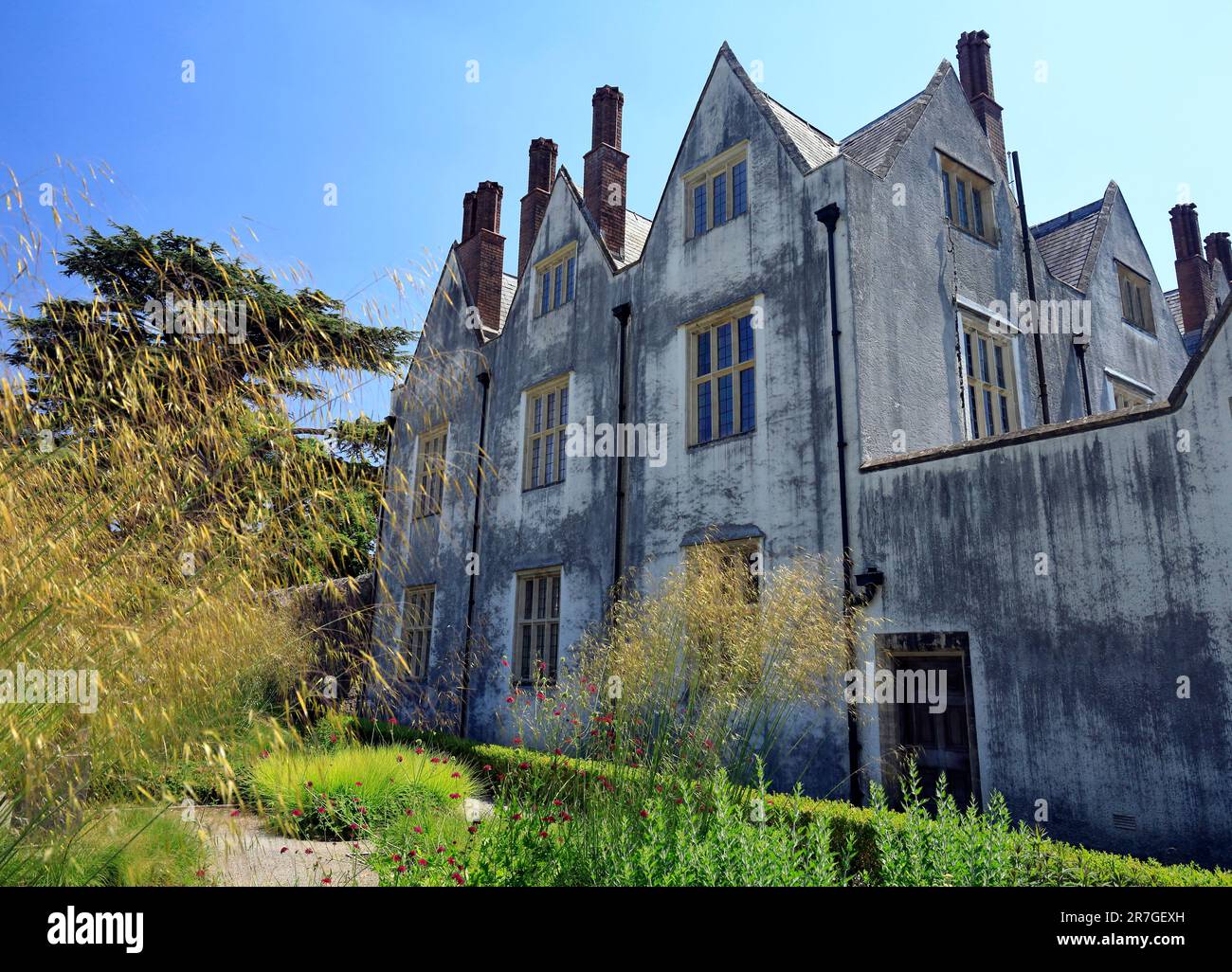 St Fagans Castle, side view - The National History Museum of Wales ...