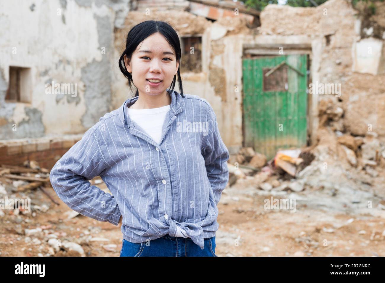 Chinese girl near building Stock Photo - Alamy