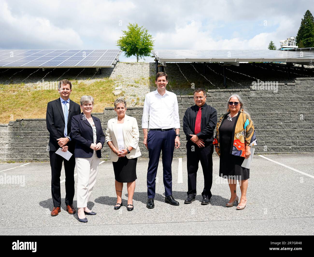 Ernie george of the tsleil waututh nation and susan miller hi-res stock ...