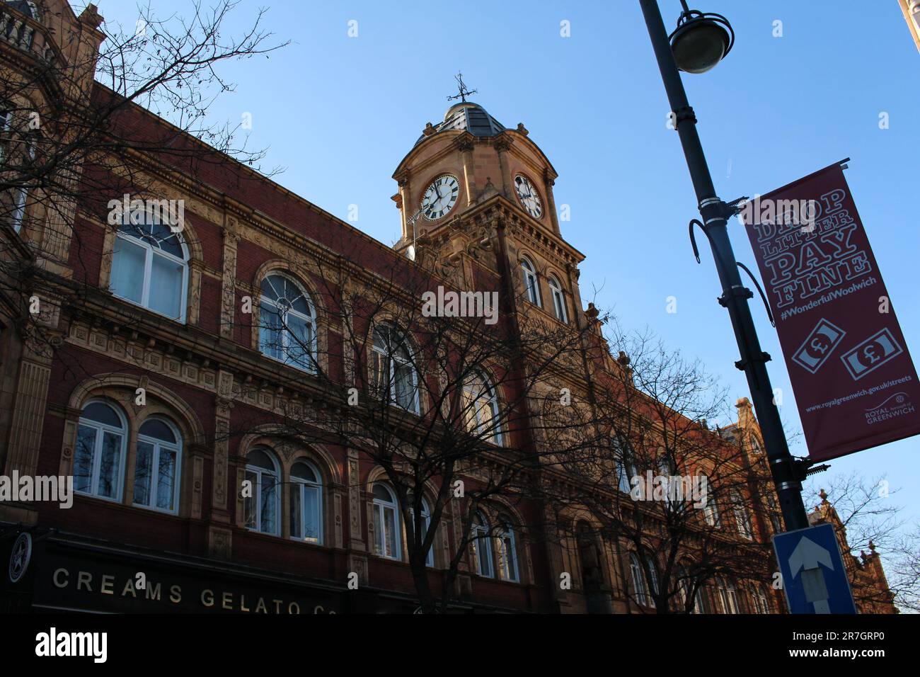 Co op clock hi-res stock photography and images - Alamy