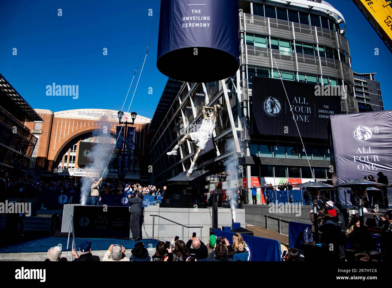 The statue of Dirk Nowitzki is revealed during the "All Four One ...