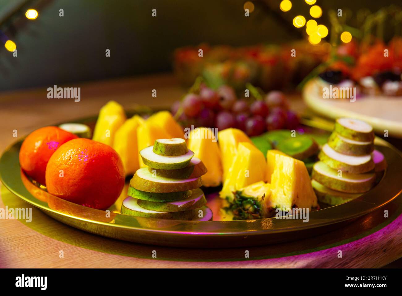 Exotic fruit buffet hi-res stock photography and images - Alamy