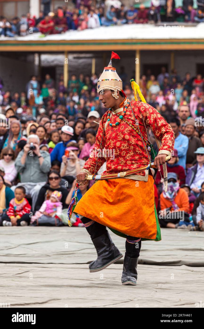 Dancers in traditional Ladakhi Tibetan costumes perform warlike Stock ...