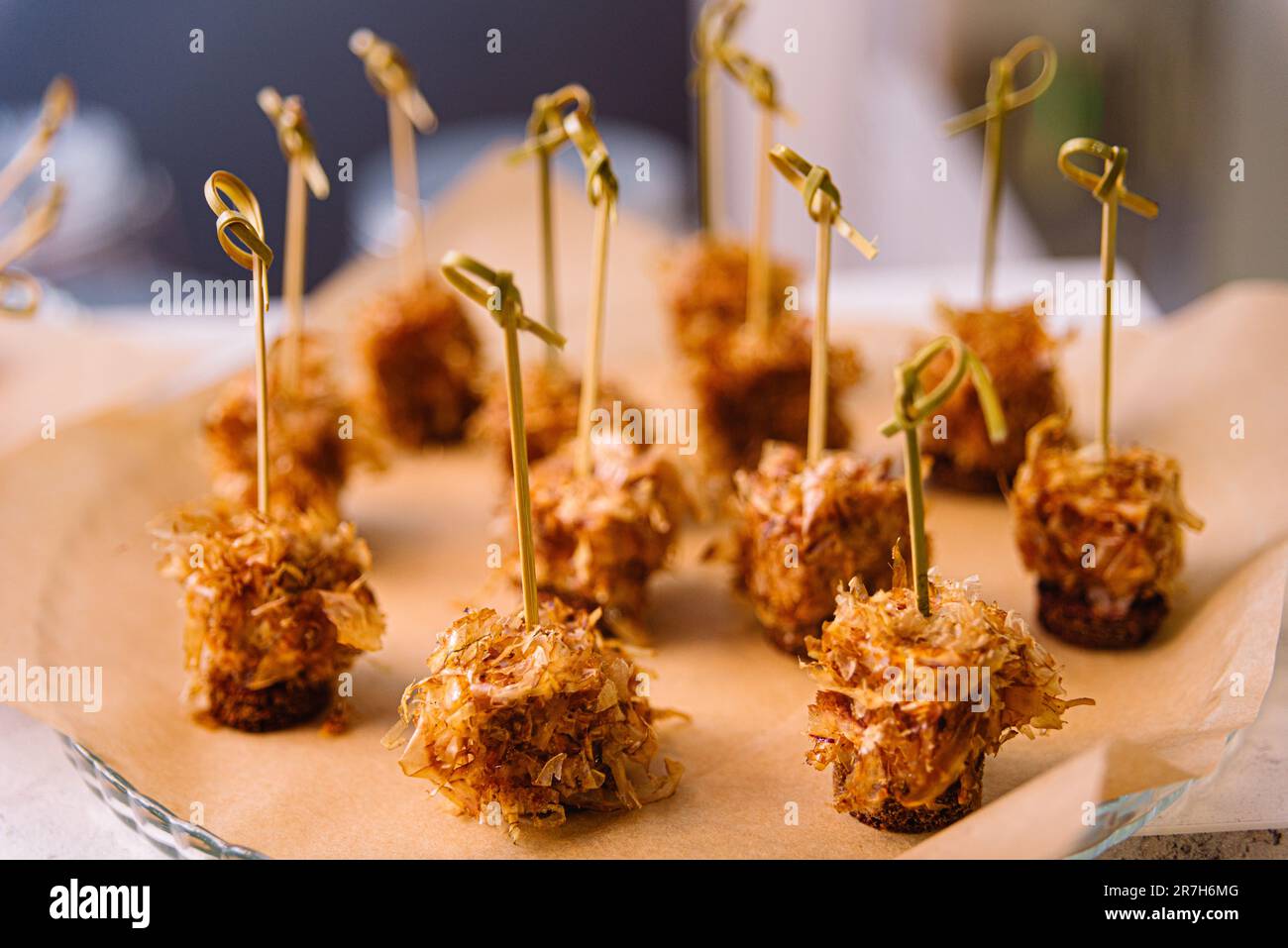 Paper plate craft fish hi-res stock photography and images - Alamy