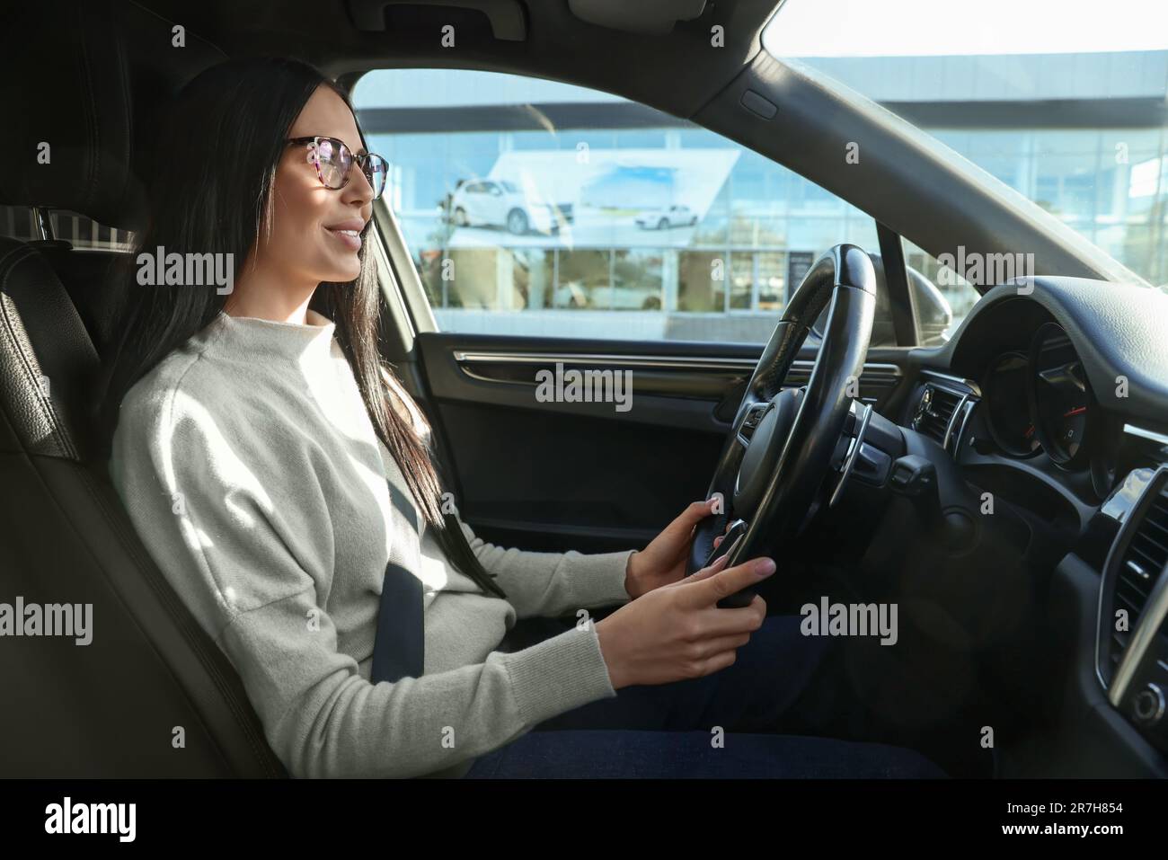 Chauffeur drivers hi-res stock photography and images - Alamy