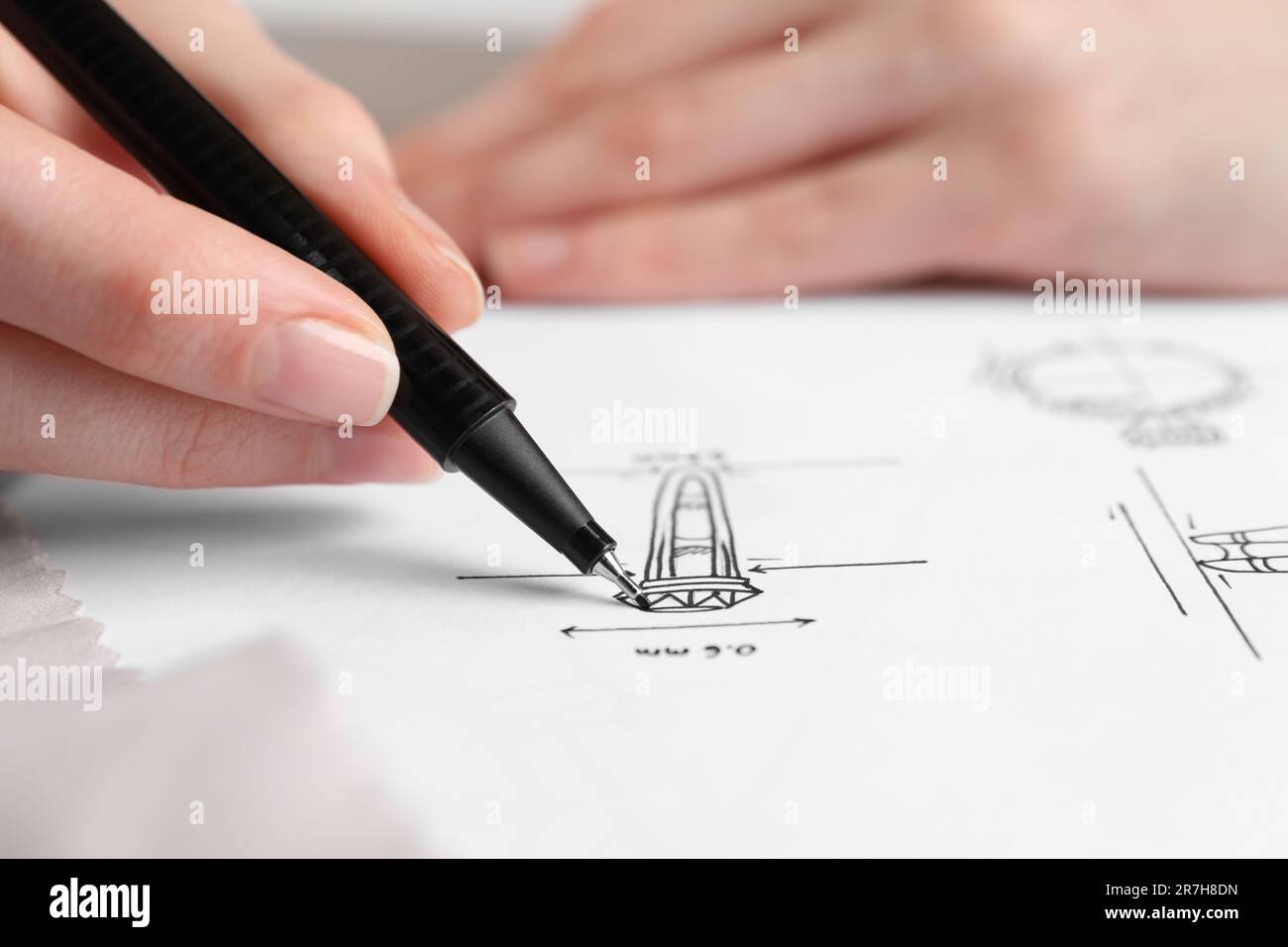 Female jewelry designer drawing hi-res stock photography and images - Alamy