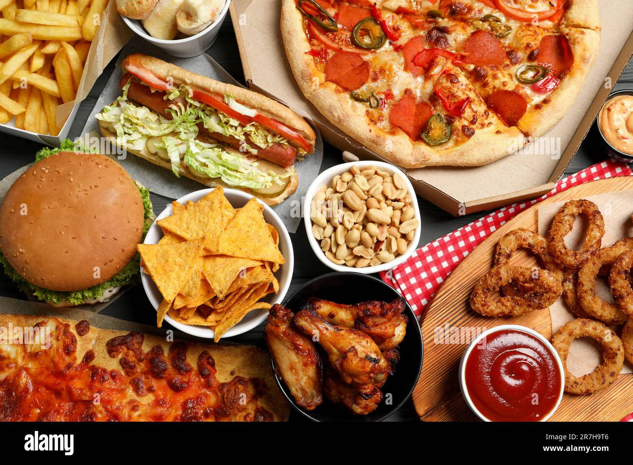 Burger chips pizza hi-res stock photography and images - Alamy