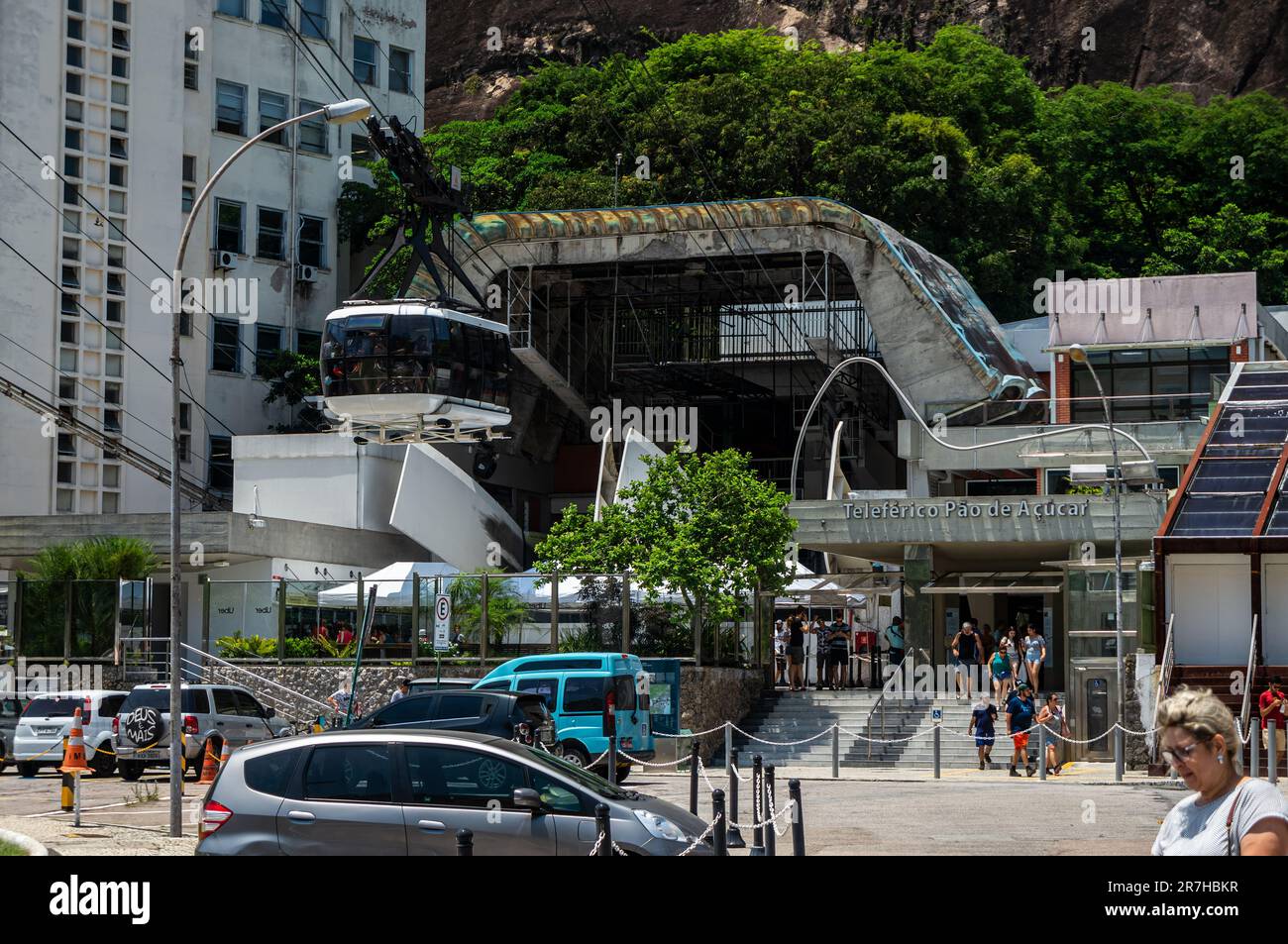 The facade and entrance of Sugarloaf mountain cable car building ...