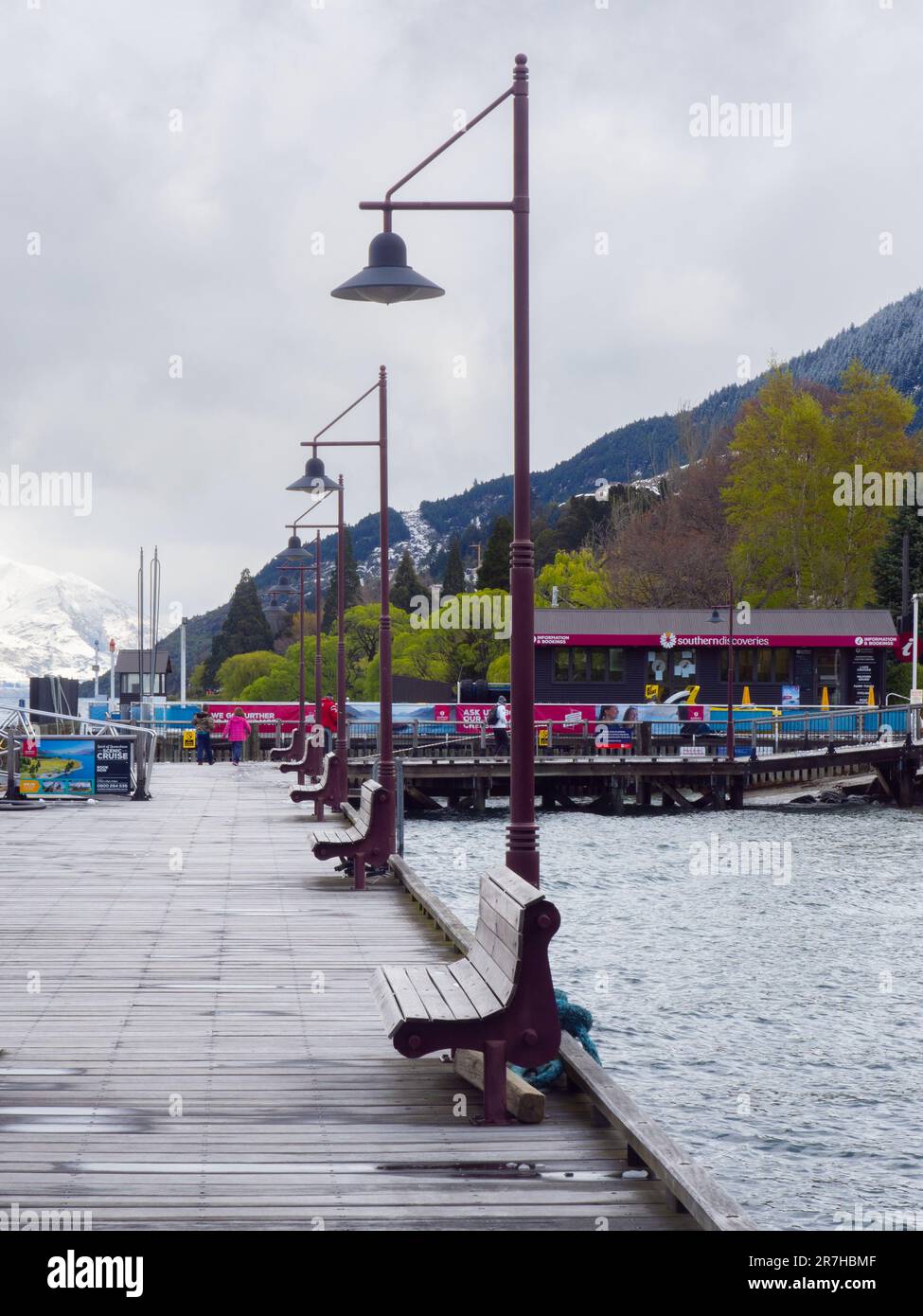 Queenstown waterfront hi-res stock photography and images - Alamy