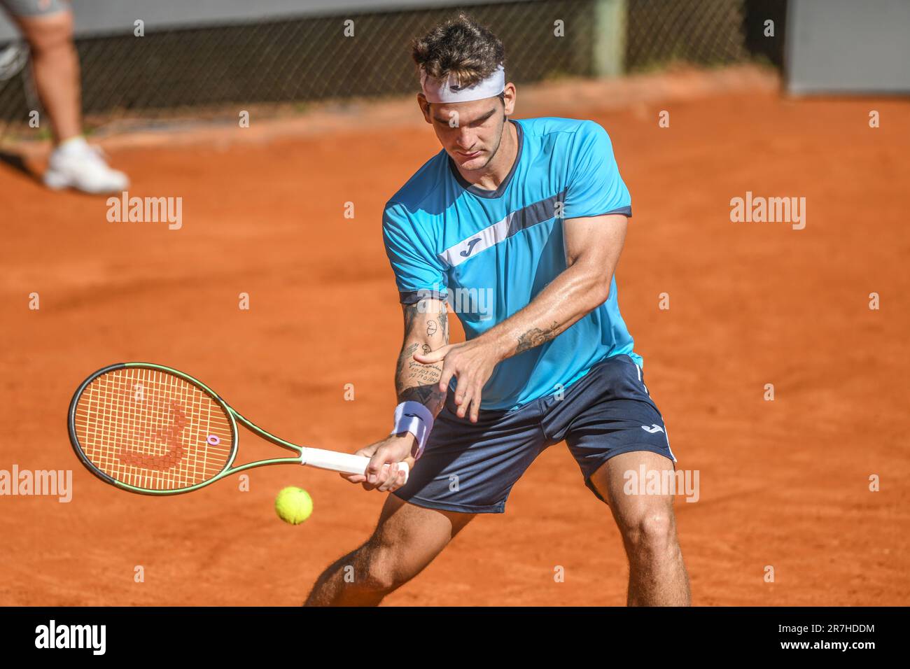 Drop shot tennis hi-res stock photography and images - Alamy
