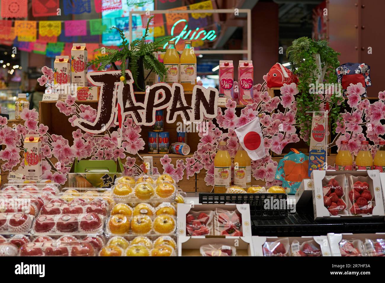 BANGKOK, THAILAND - CIRCA APRIL, 2023: apples on display at Tops Food ...