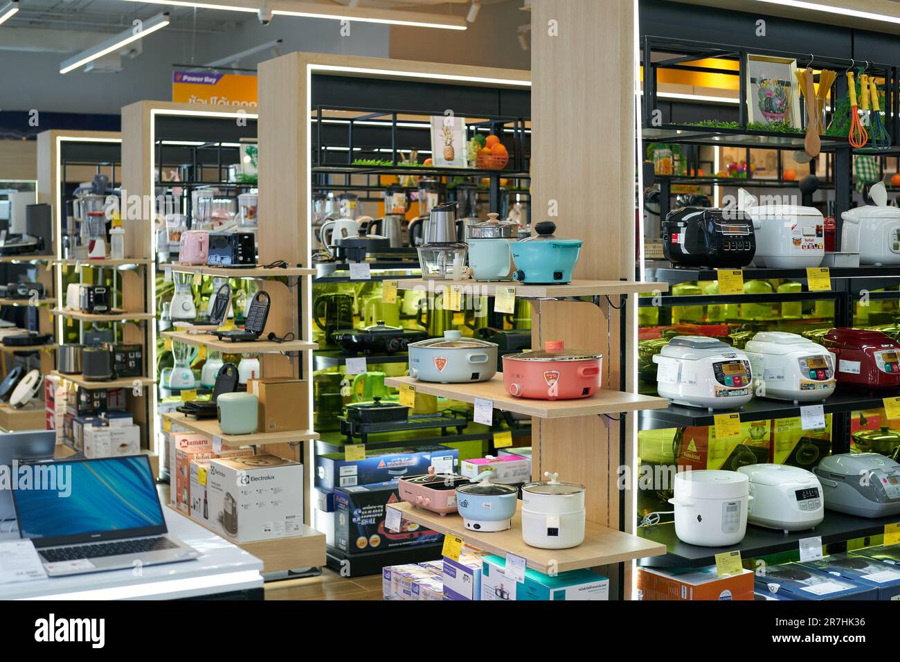 Small electrical goods hi-res stock photography and images - Alamy