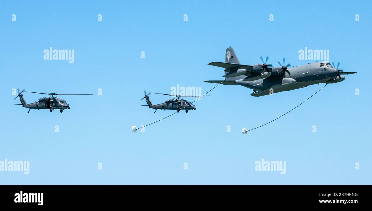 Uh 60 black hawk helicopters fly hi-res stock photography and images ...