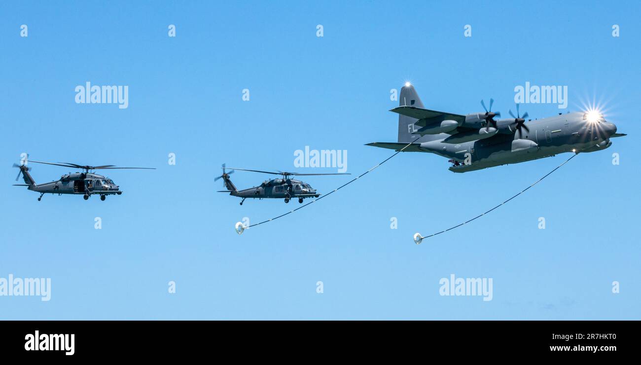 Uh 60 black hawk helicopters fly hi-res stock photography and images ...