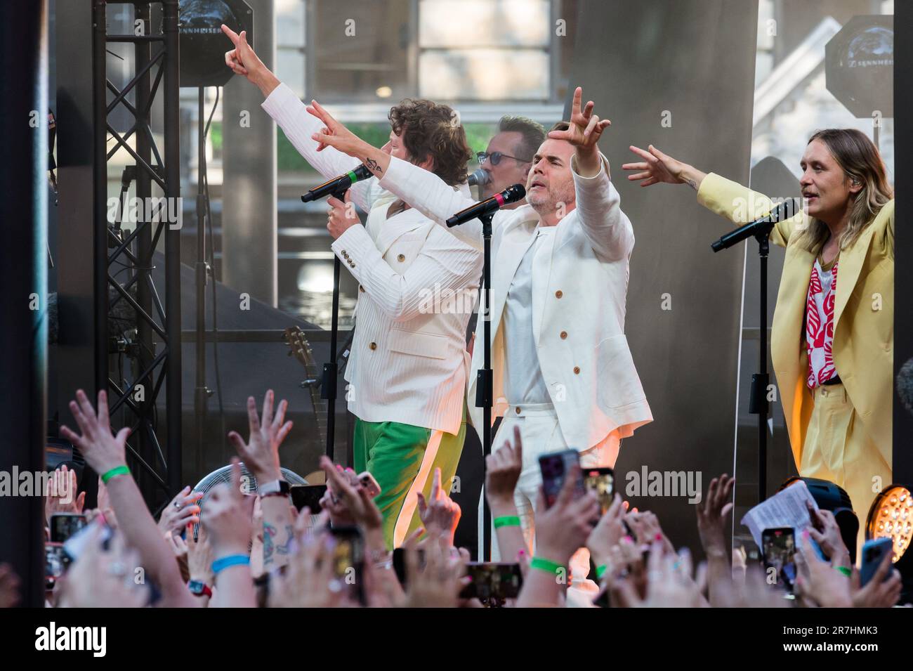 Take thats smash hit stage musical hi-res stock photography and images ...