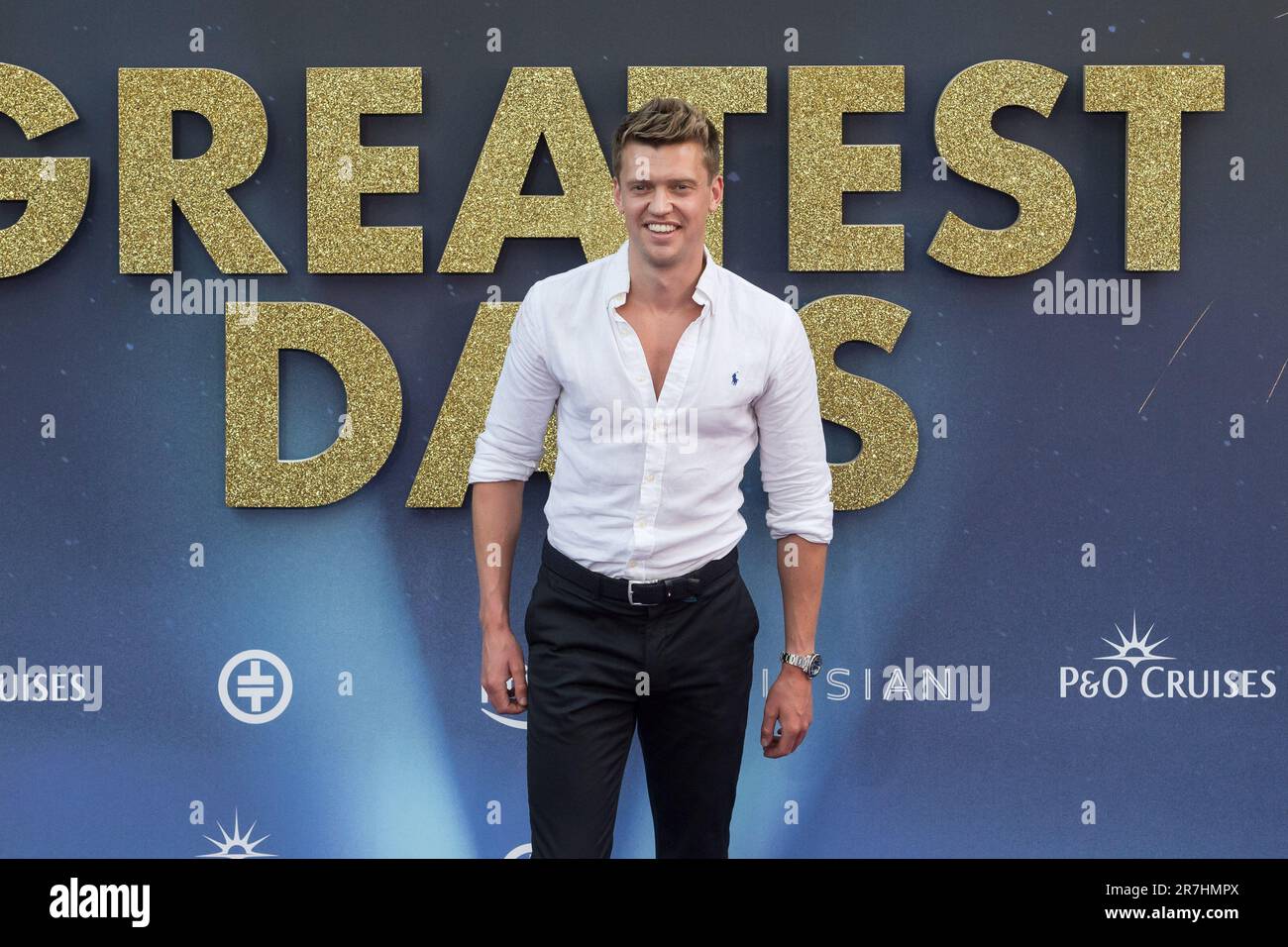 Take thats smash hit stage musical hi-res stock photography and images ...