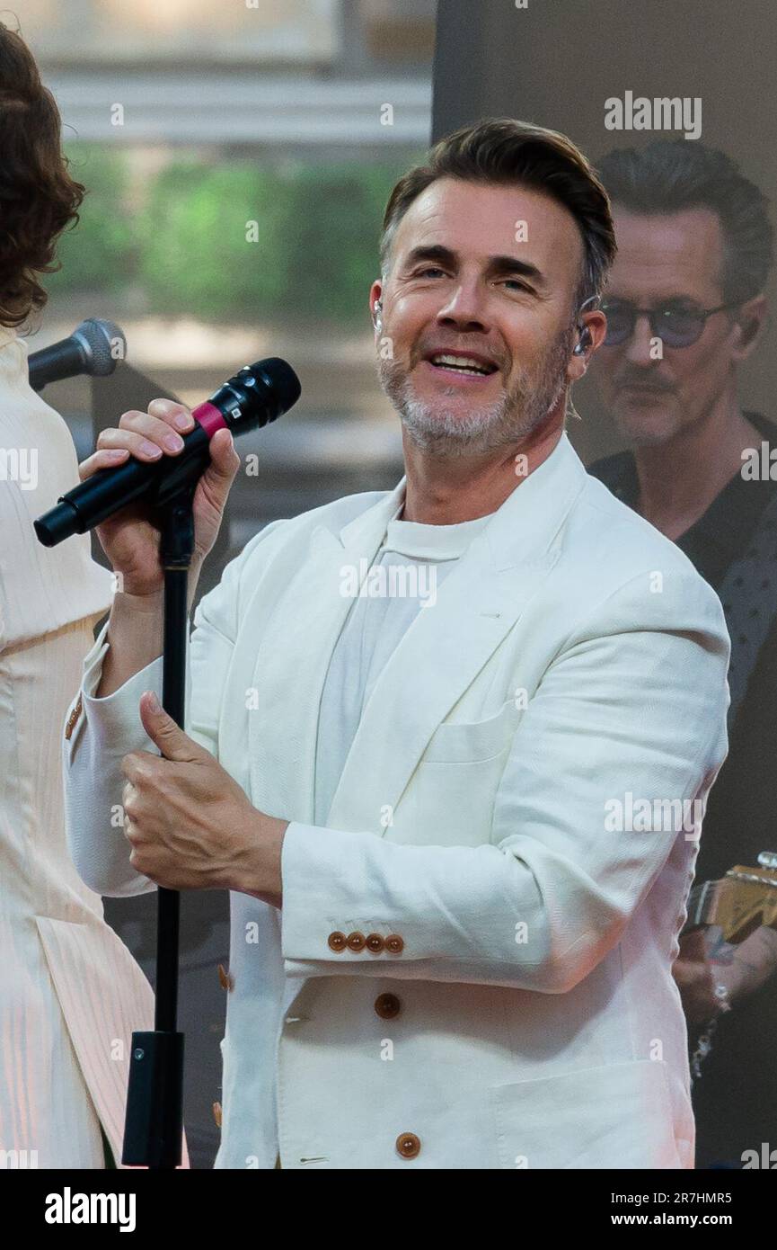 Gary Barlow Smile